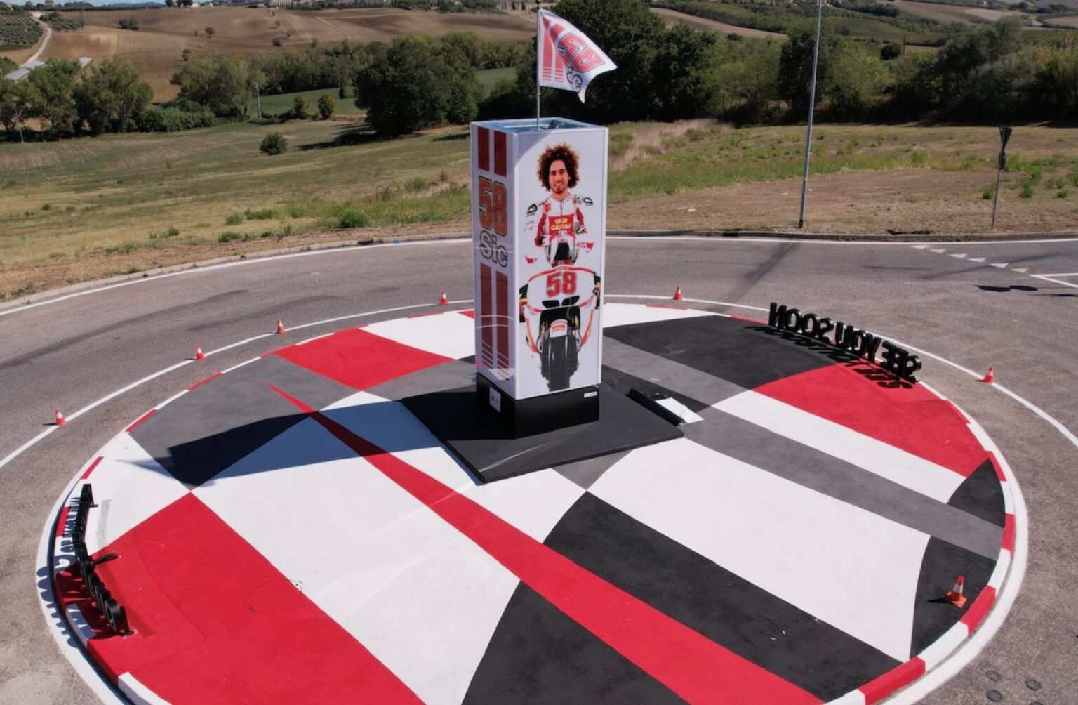 Samoline colora la nuova rotatoria dedicata al pilota Simoncelli ...